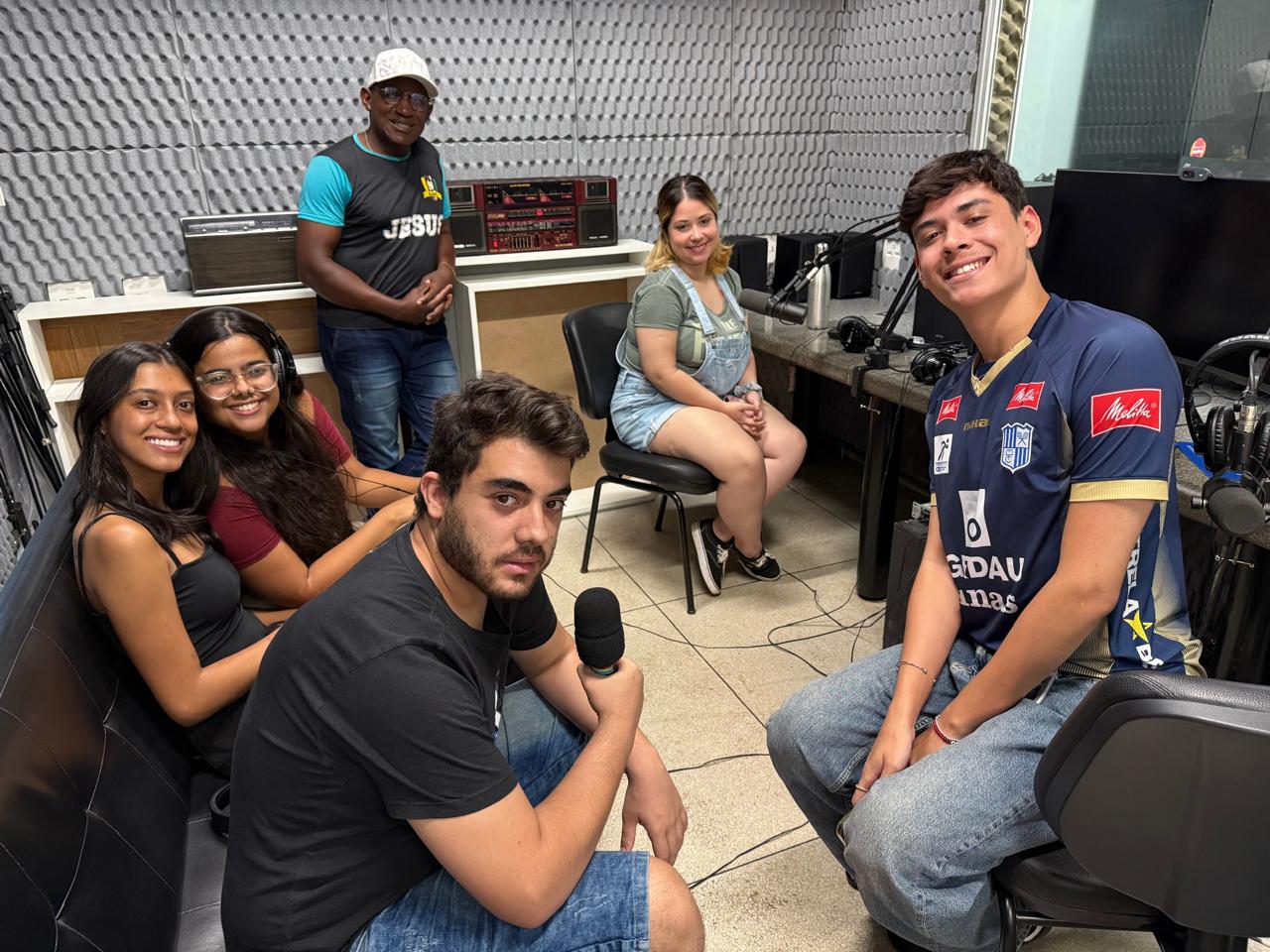 13 no ar: Ana Clara Torres, Guilherme Ferreira, Julia Vida, Luiza Gomes ...