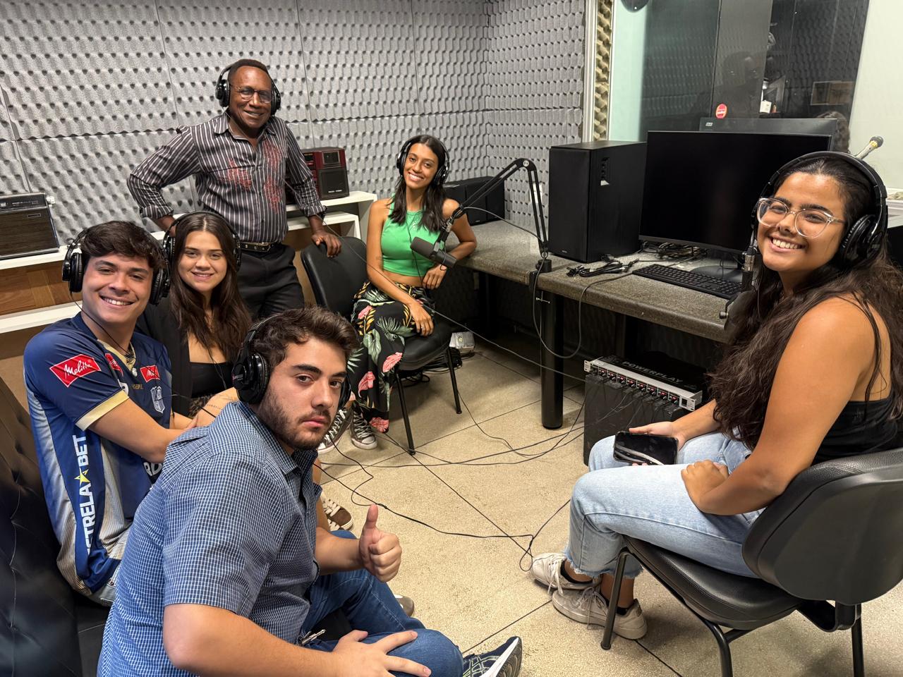13 no ar: Ana Clara Torres, Guilherme Ferreira, Julia Vida, Luiza Gomes ...